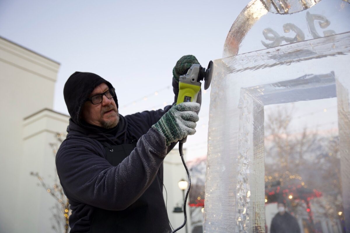 Love is the theme for 2023 Fire & Ice Festival at the Shops at Riverwoods | News, Sports, Jobs ...